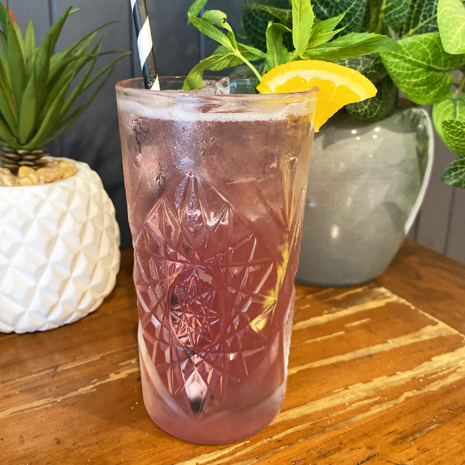 Mount Kembla Village Hotel Diner - MKVH
